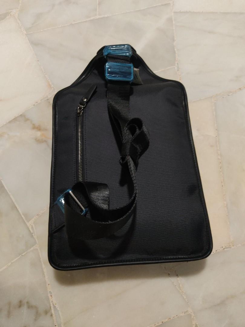 Van Garie shoulder bag, Men's Fashion, Bags, Sling Bags on Carousell