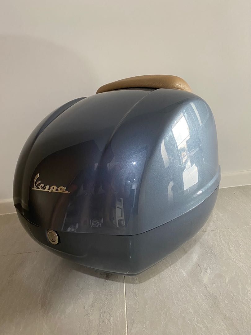 Vespa box original, Motorcycles, Motorcycle Accessories on Carousell