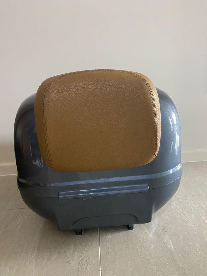 Vespa box original, Motorcycles, Motorcycle Accessories on Carousell