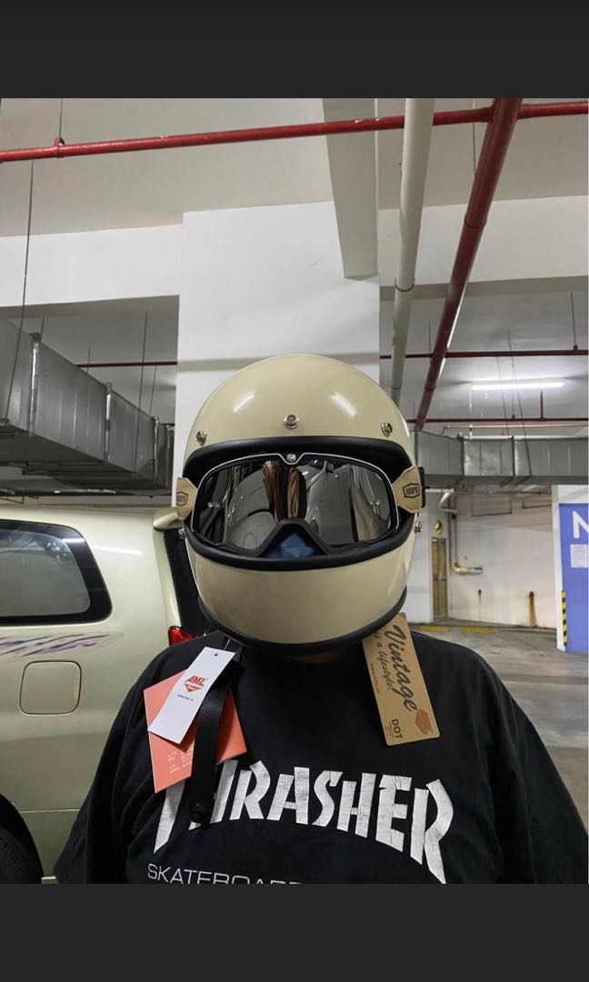 AMZ Vintage Helmet Fullface, Auto Accessories on Carousell