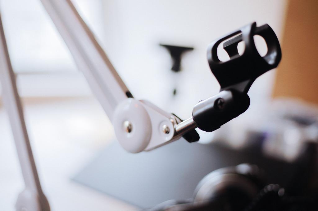 Heavy Duty Microphone Arm - Spring Loaded / Table Clamp, Audio, Other ...