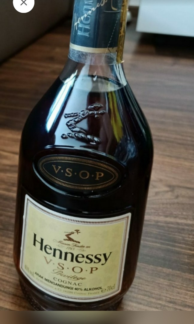 Hennessy VSOP, Food & Drinks, Alcoholic Beverages on Carousell