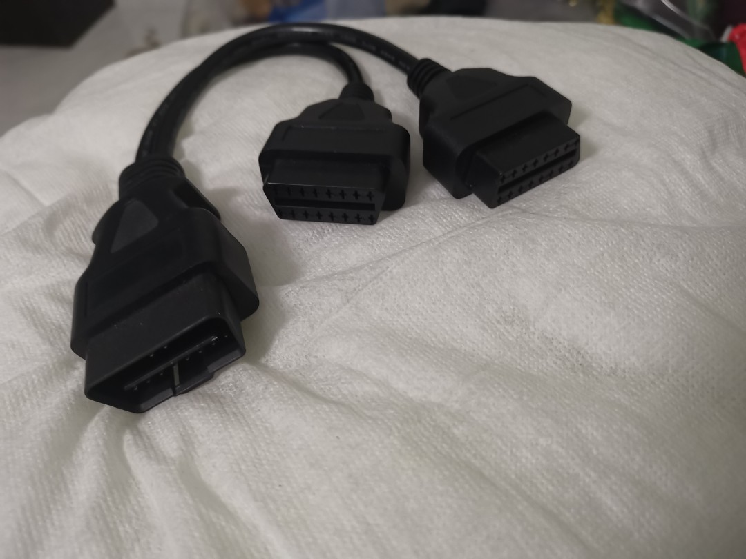 OBD port splitter cable, Car Accessories, Accessories on Carousell