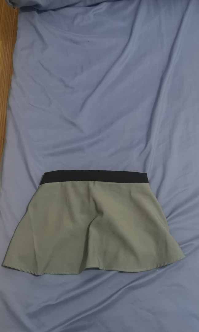 Open back tube, Women's Fashion, Tops, Other Tops on Carousell