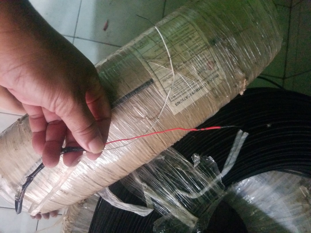 Telephone drop wire, Audio, Other Audio Equipment on Carousell