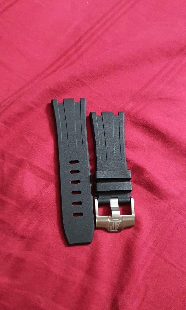 Brand new ap roo 44mm black rubber strap, Luxury, Watches on Carousell