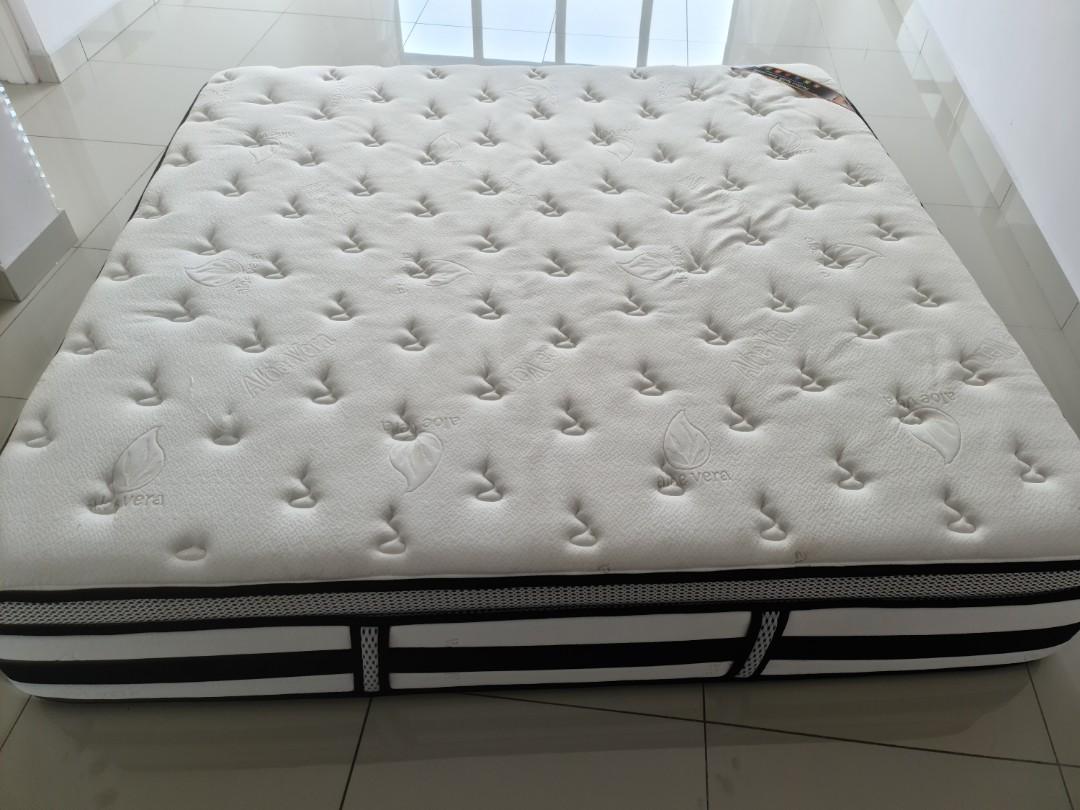 Dreamnite King size spine innovation mattress, Furniture & Home Living ...