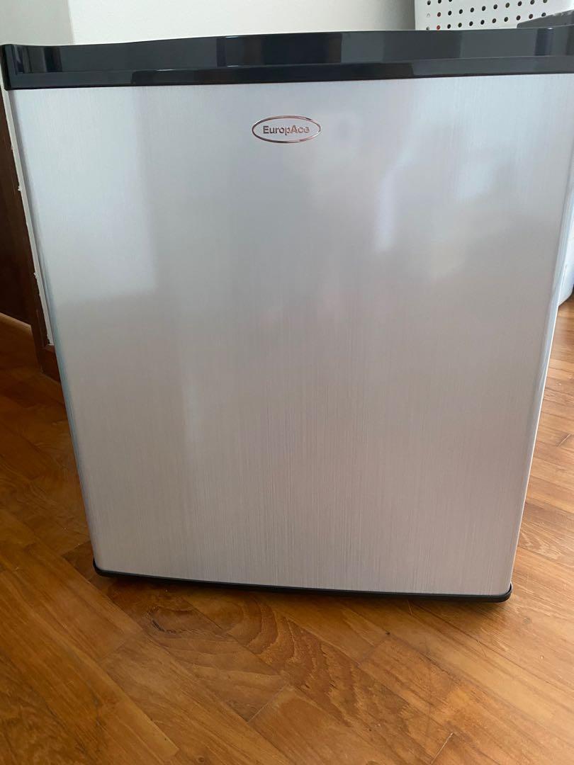 EuroAce 50L bar fridge, TV & Home Appliances, Kitchen Appliances ...