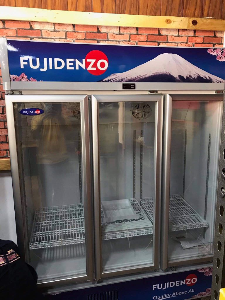 FUJIDENZO SHOWCASE CHILLER SUT-290A SUD-220A, TV & Home Appliances ...