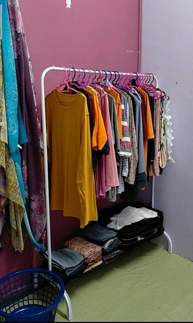 Ampai baju single/double pole, Furniture & Home Living, Furniture, Bed ...