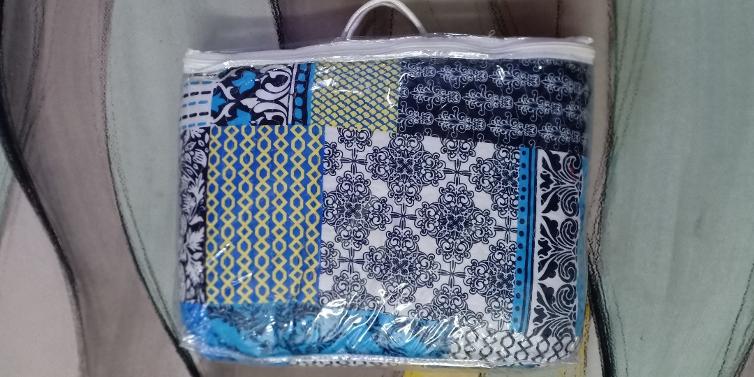 Cadar patchwork toto tilam, Furniture & Home Living, Home Decor ...