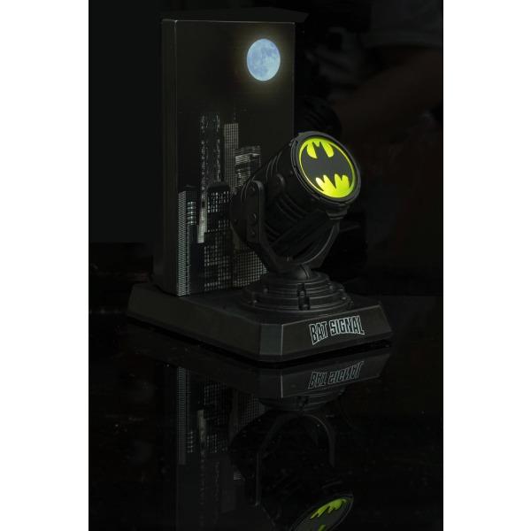 DC系列無線充電座 - 蝙蝠俠投射小夜燈 Batman Wireless Charging Dock, 手提電話, 電話及其他裝置配件, 電池 ...