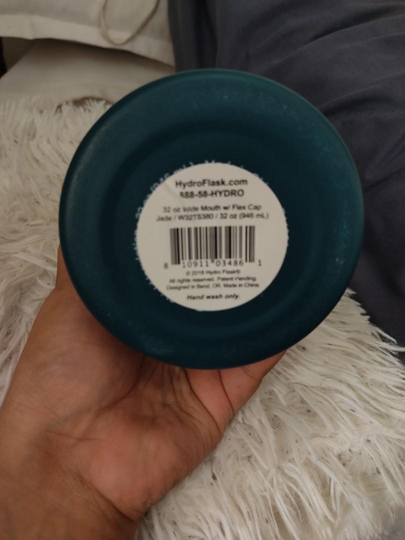 Hydro Flask Jade 32oz, Hobbies & Toys, Travel, Travel Essentials ...