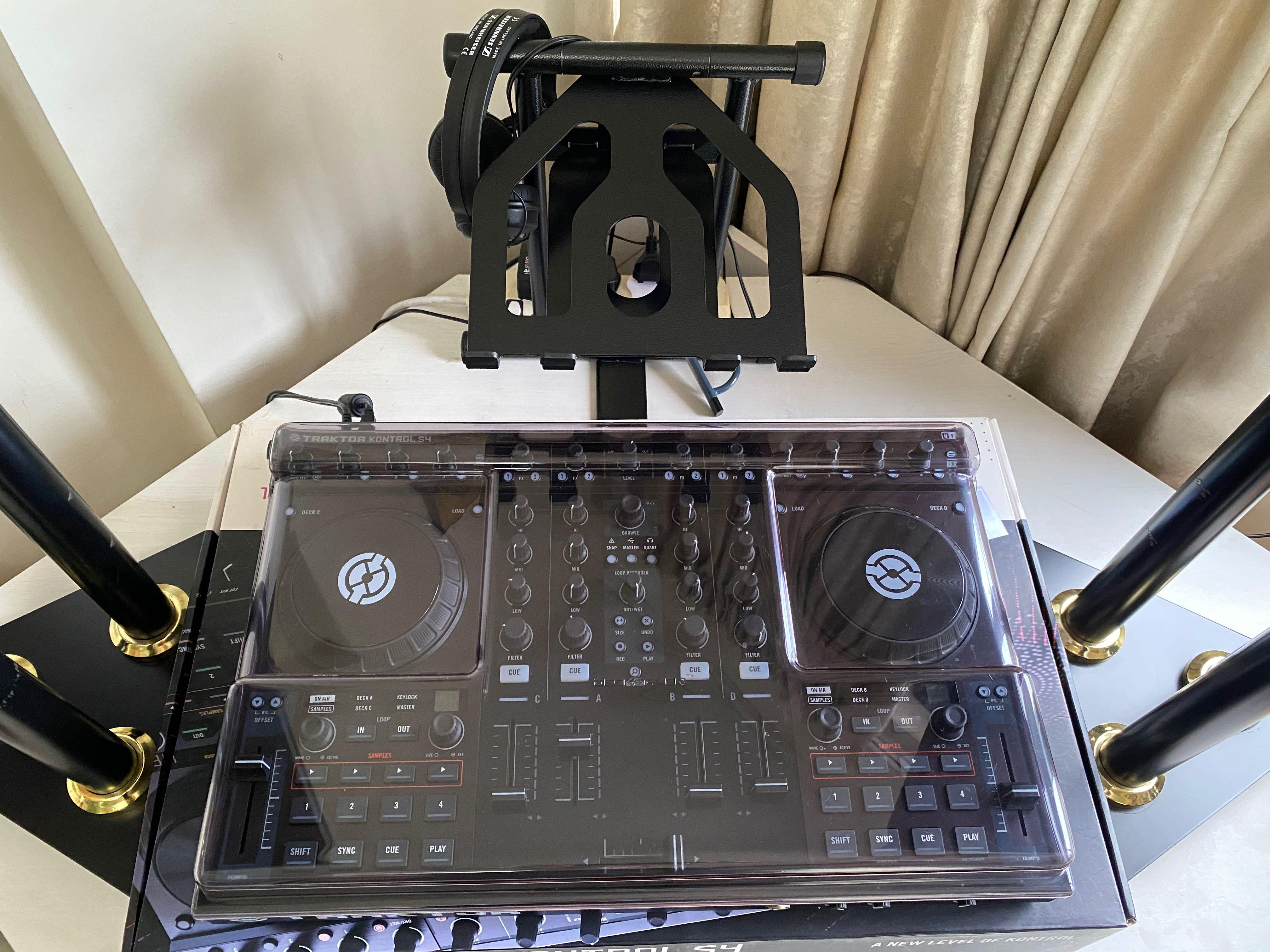 DJ Turntable Traktor Kontrol S4 MK1, Hobbies & Toys, Music & Media ...