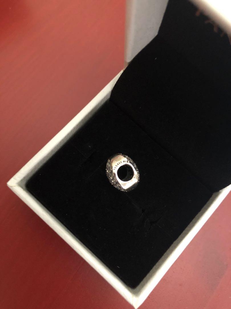 Authentic Pandora Round Pave Charm, Women's Fashion, Jewelry ...