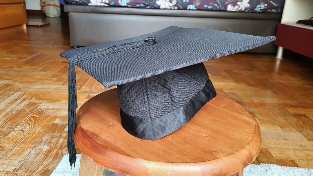 NUS Masters graduation gown with cap and carry bag, Everything Else on ...