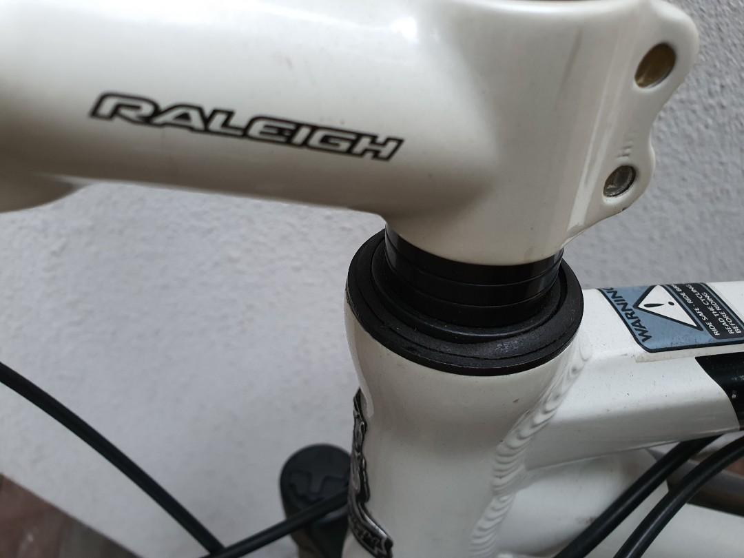 RALEIGH BICYCLE ALL ORIGINAL DISK BRAKES, SUSPENSION & SHIMANO 3X7 21 ...