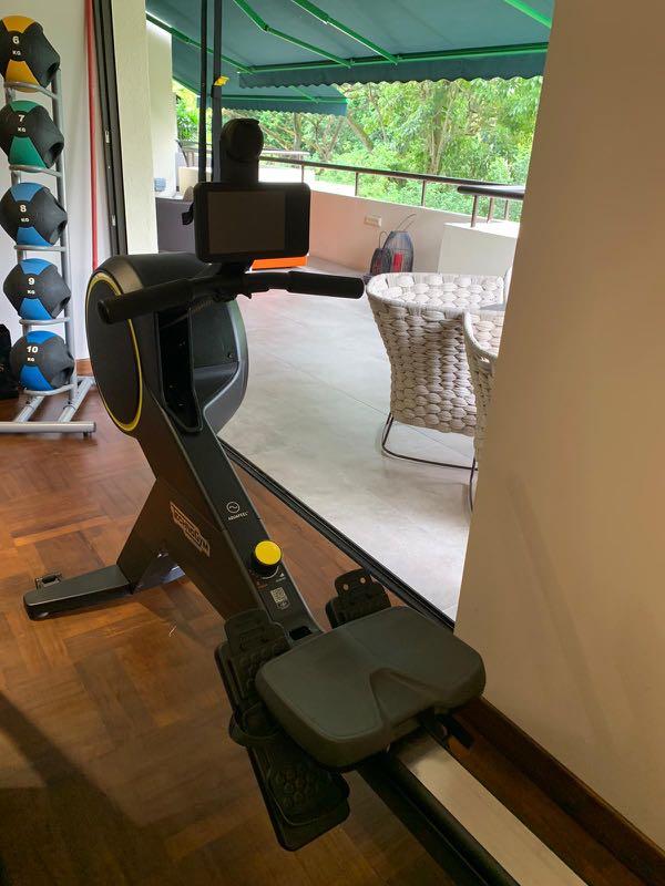 Technogym Skillrow Machine, Sports Equipment, Exercise & Fitness ...