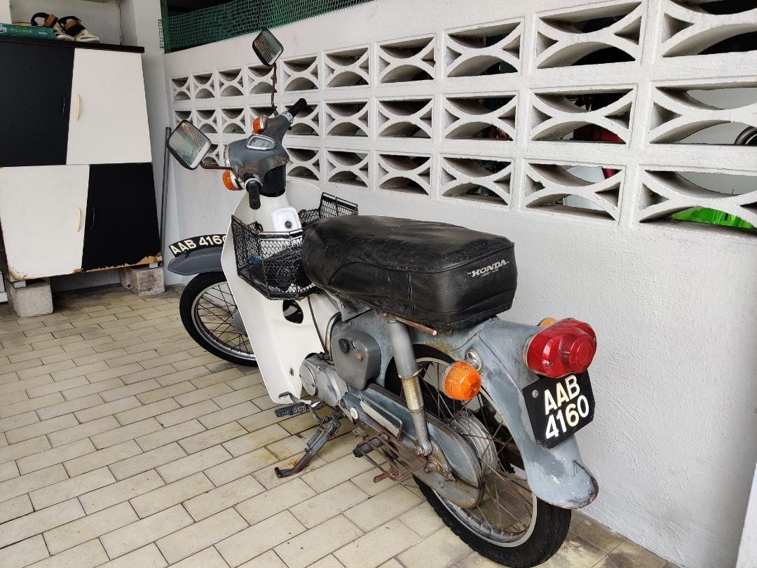 Honda C70 Motor (Round Gear Light) Year 1977, Motorbikes on Carousell