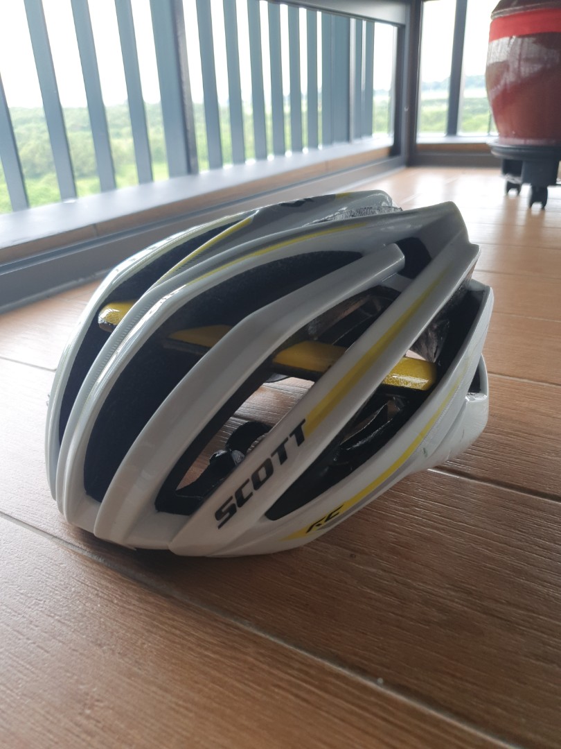 Scott RC Helmet, Sports Equipment, Sports & Games, Skates, Rollerblades ...