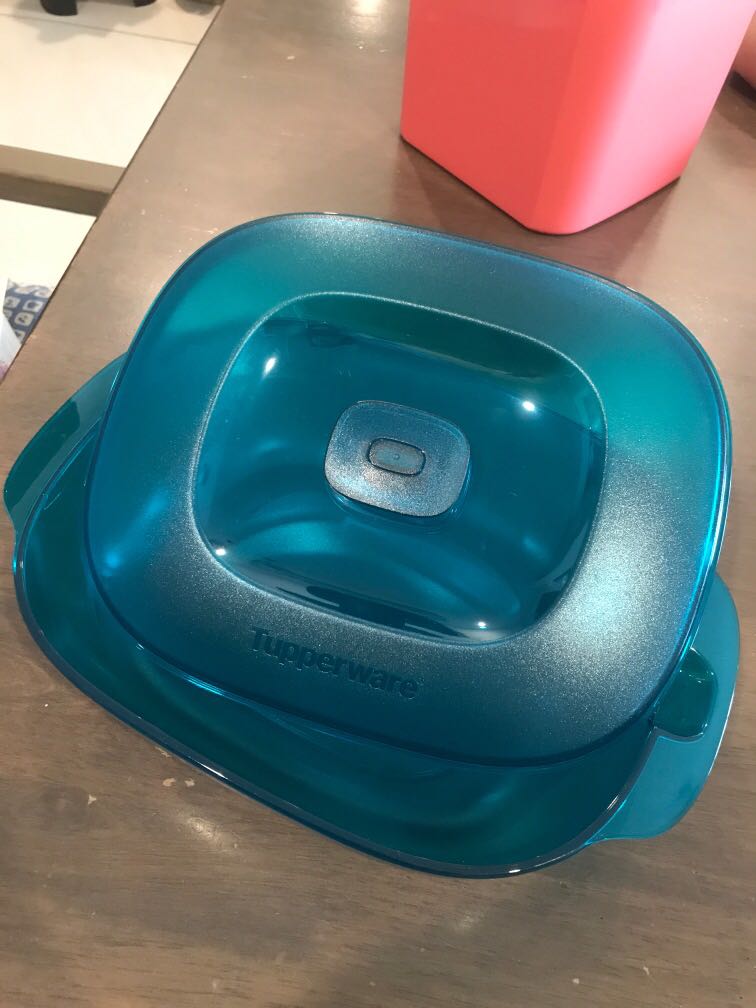 Tupperware Crystalline Saucy Server 1.8L, Furniture & Home Living ...