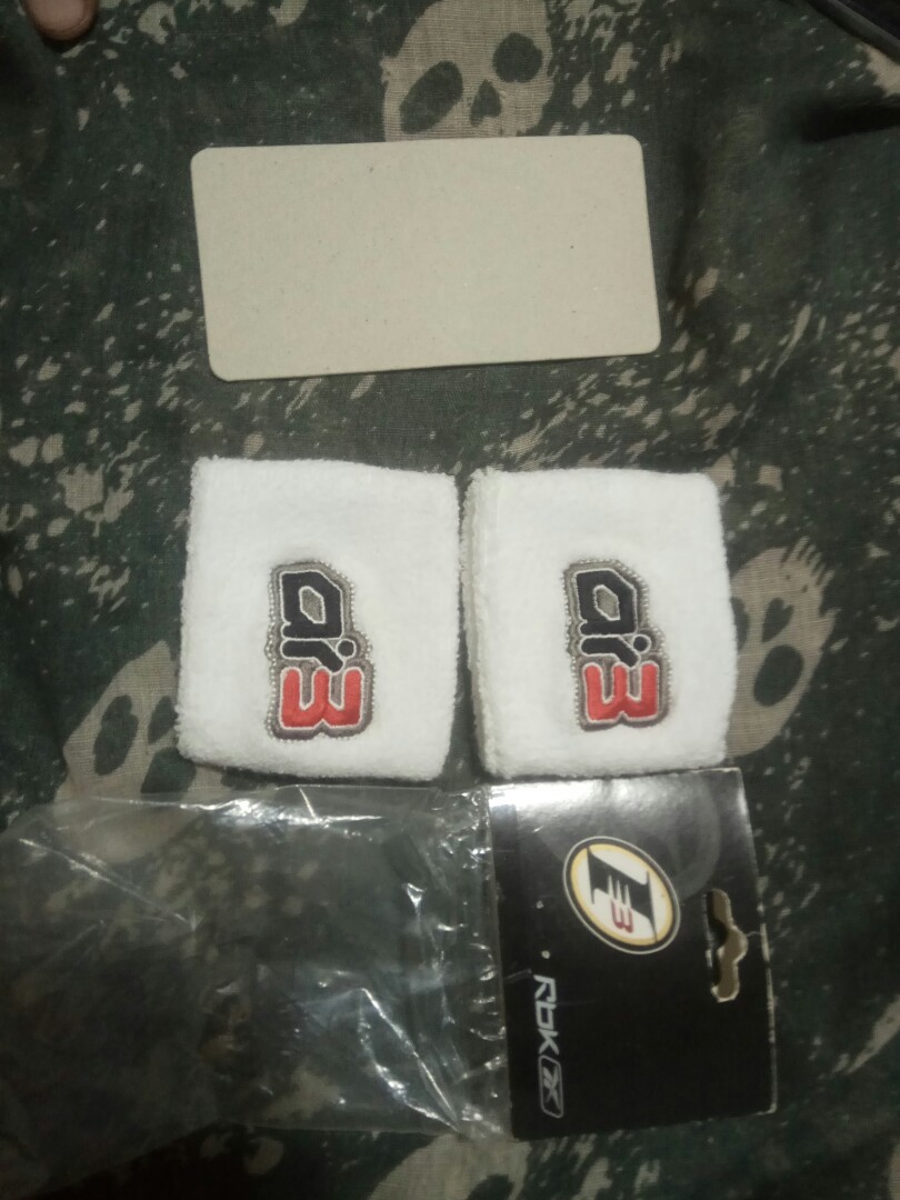 絕版 reebok ai3 護腕 nba Allen IVerson, 體育器材, 運動與比賽用品, 球拍和球類運動在旋轉拍賣