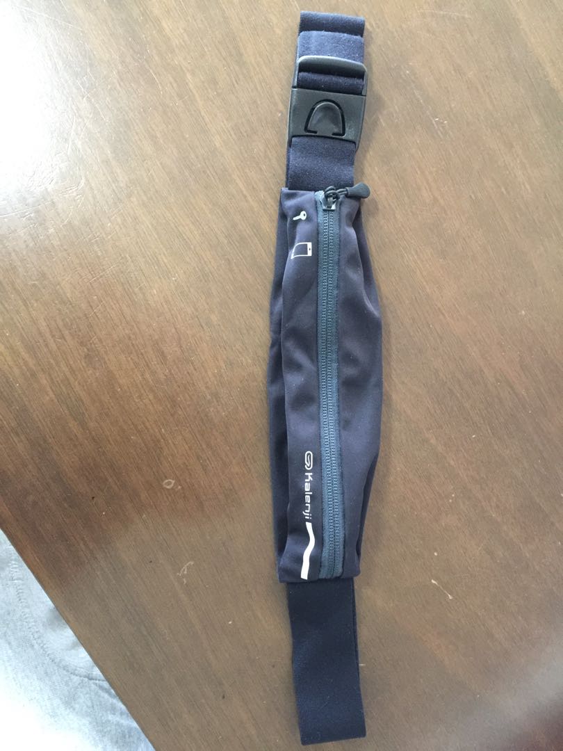 Decathlon waist pouch, Men's Fashion, Bags, Belt bags, Clutches and ...