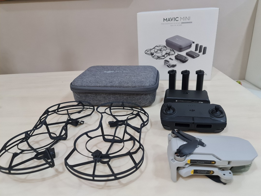 DJI Mavic Mini with Fly More Combo, Photography, Drones on Carousell
