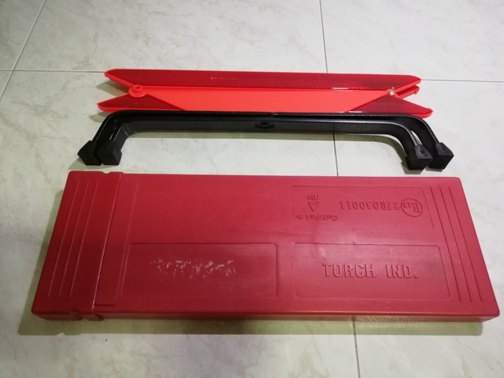 Foldable Breakdown Sign, Car Accessories, Accessories on Carousell