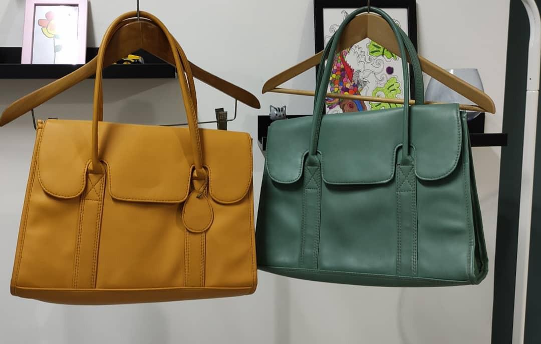 Hand beg, Women's Fashion, Bags & Wallets, Tote Bags on Carousell