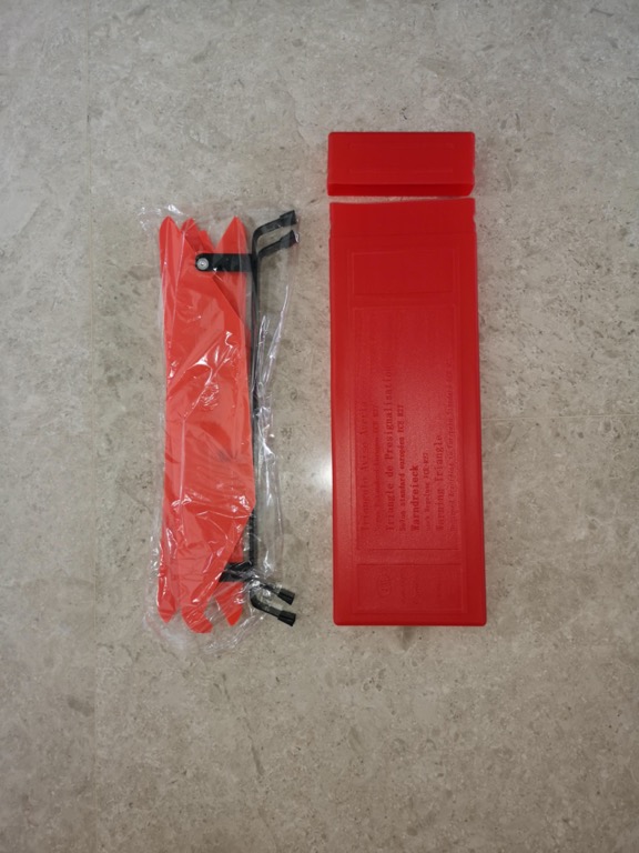 Brand New break down sign, Car Accessories, Accessories on Carousell