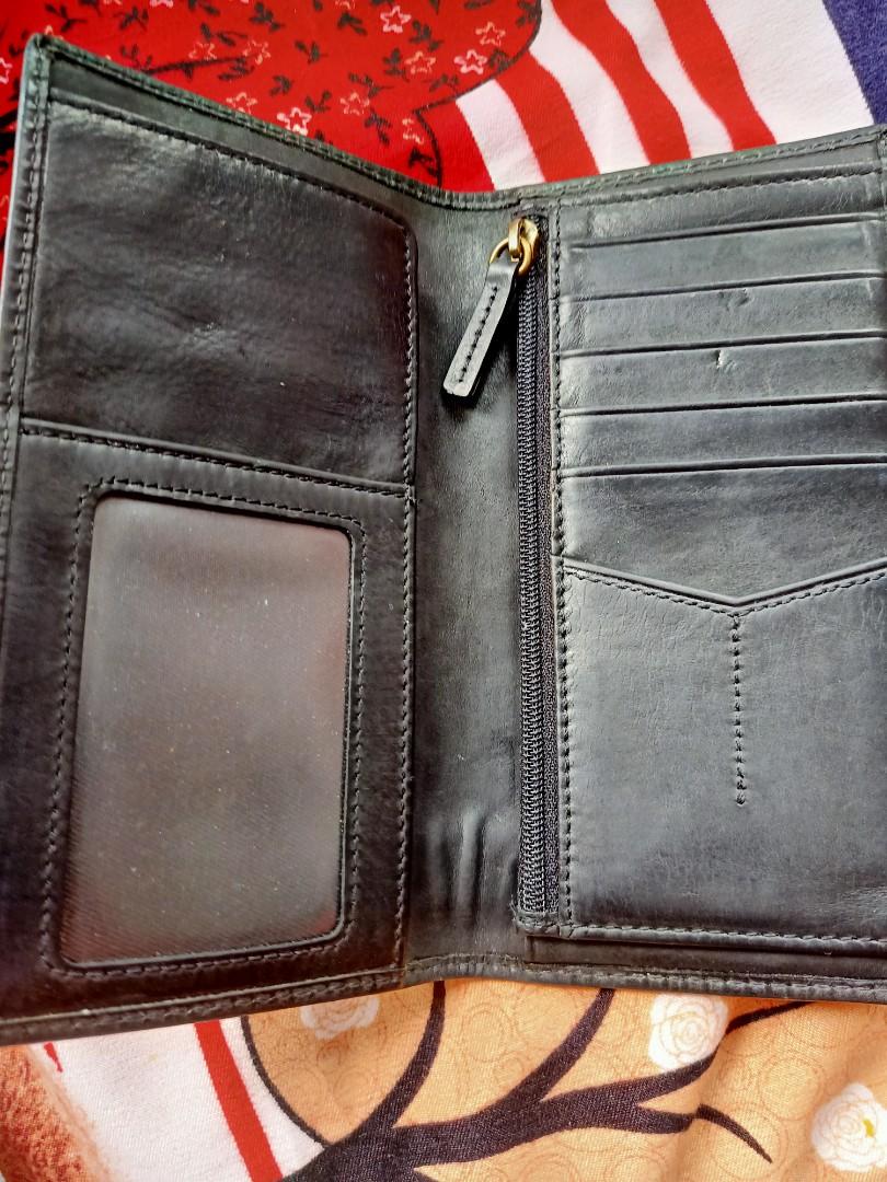 Fossil Men's Wallet P1,000, Men's Fashion, Watches & Accessories ...