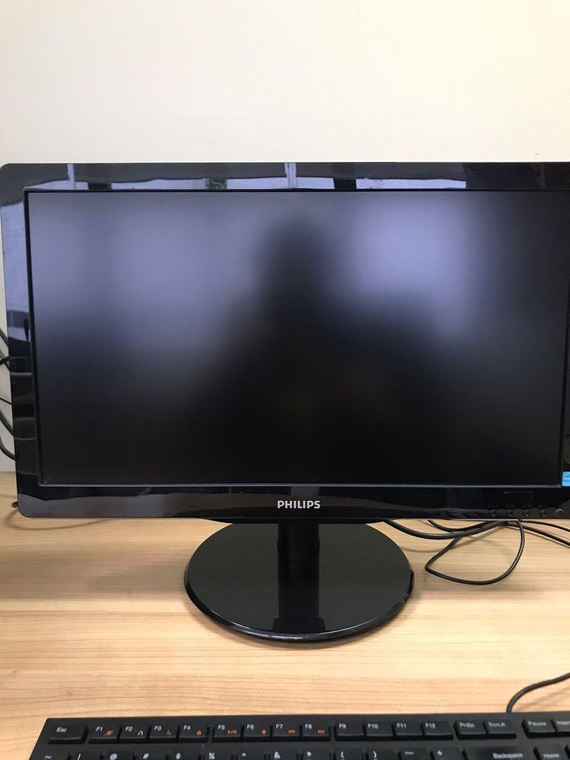 Philips 19.5” Monitor, Computers & Tech, Parts & Accessories, Monitor ...