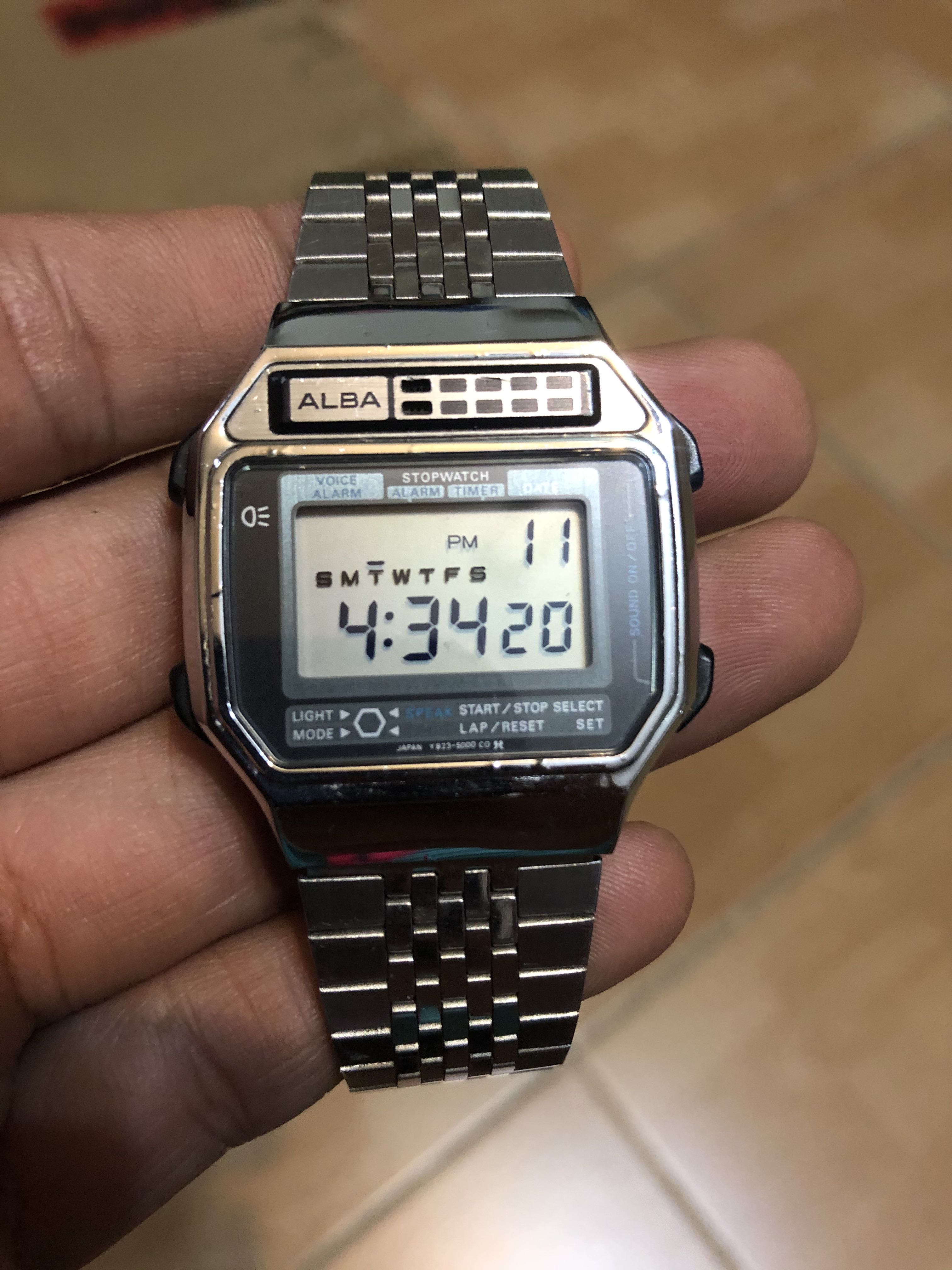 vintage alba talking watch y823-5000, Men's Fashion, Watches ...