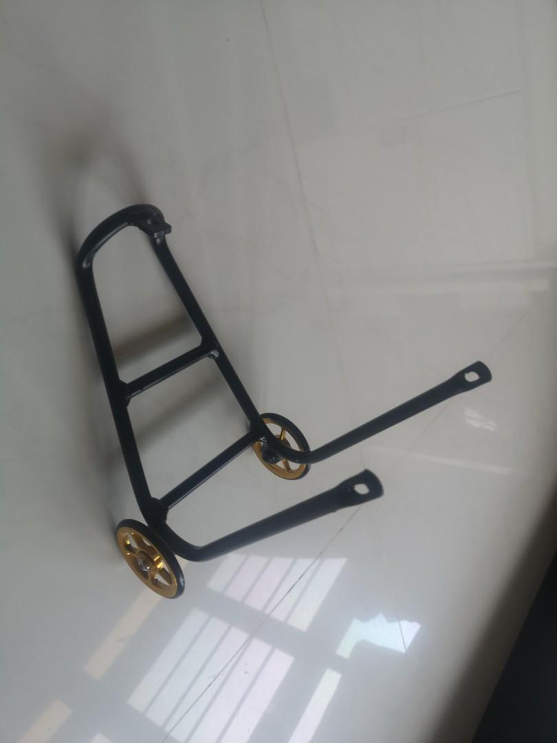 Brompton rear rack with easy wheel, Sports Equipment, Bicycles & Parts ...