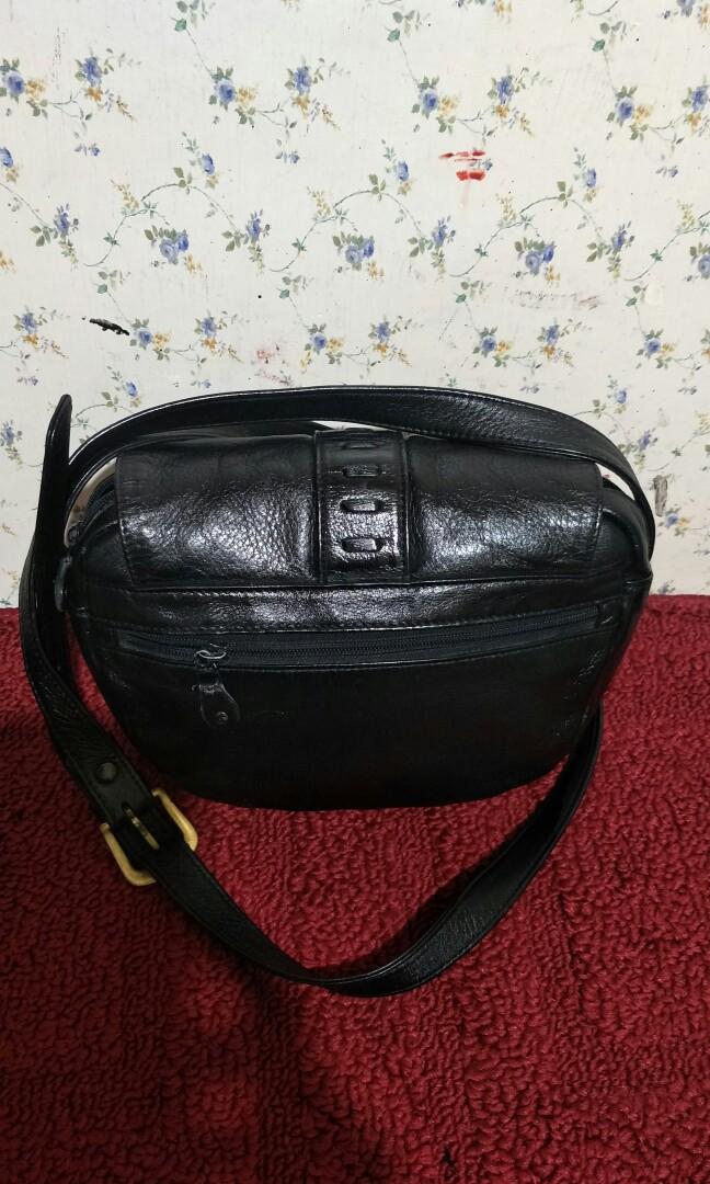 Cesti Preloved bag Collection, Women's Fashion, Bags & Wallets, Cross ...