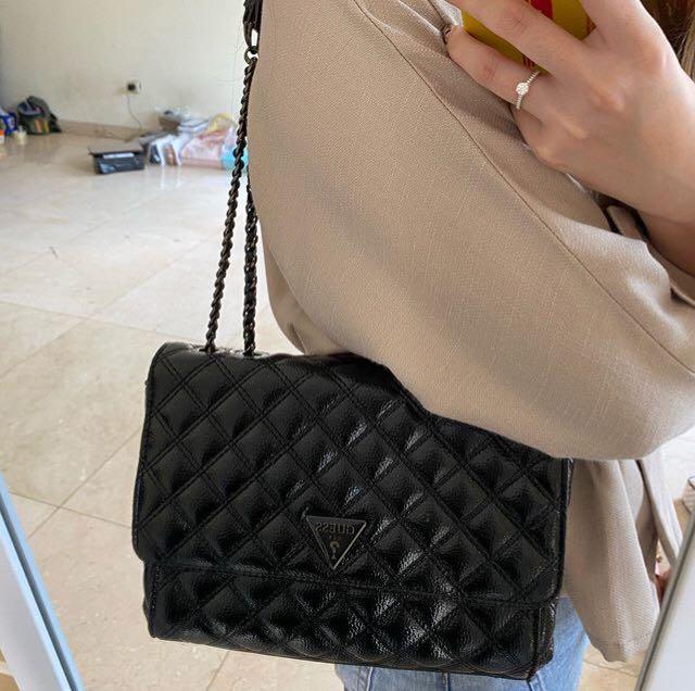 Guess Ryan Glossy Bag, Olshop Fashion, Olshop Wanita di Carousell