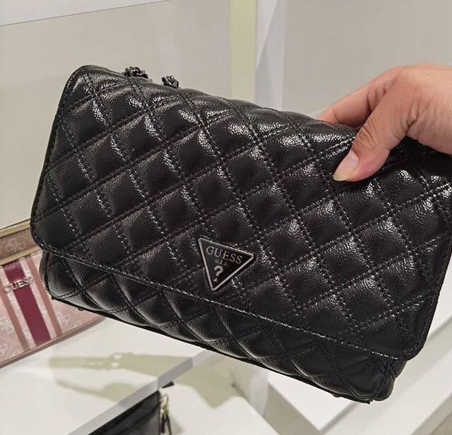 Guess Ryan Glossy Bag, Olshop Fashion, Olshop Wanita di Carousell