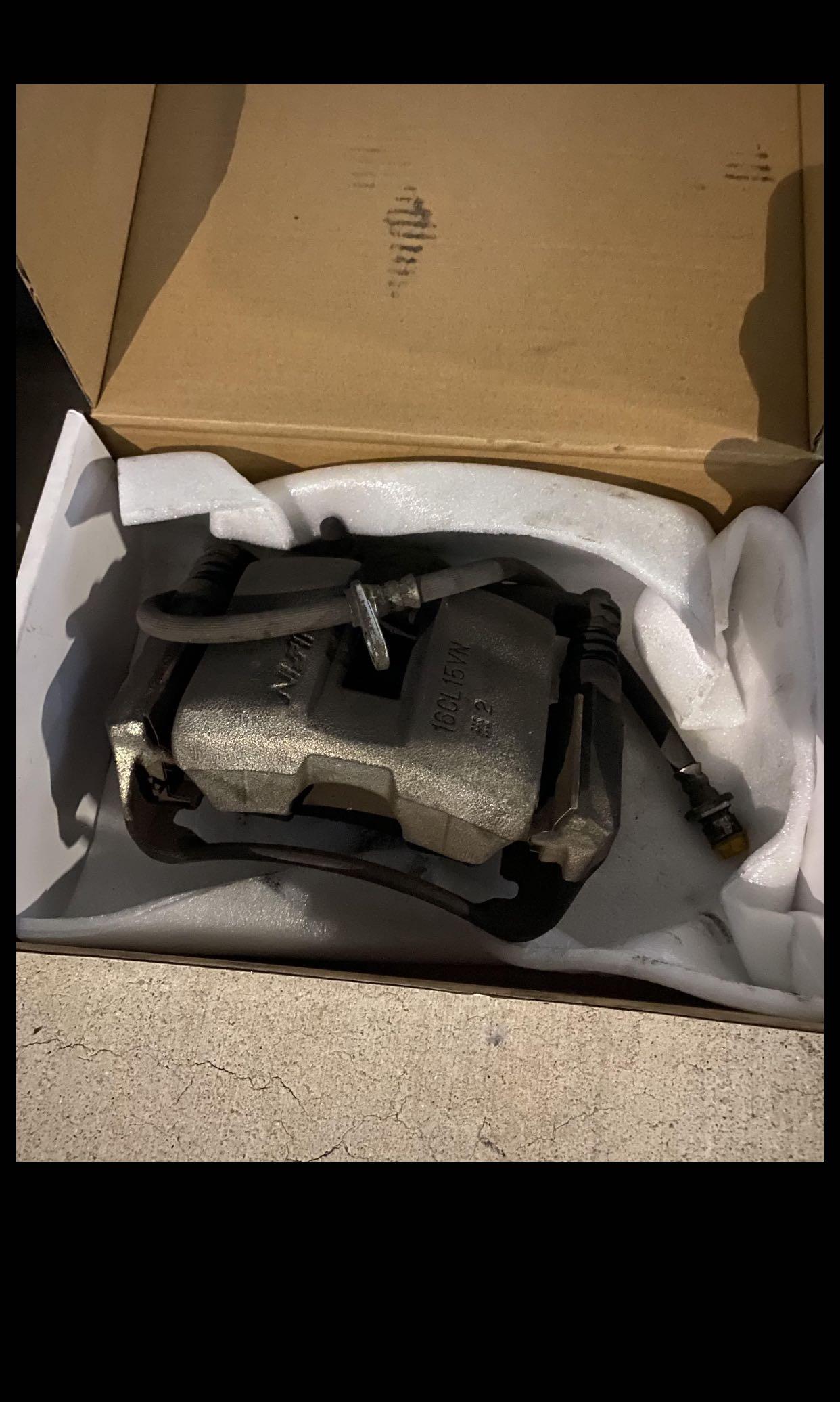 Honda Civic FD1 / FD2 / FD4 brake caliper and rotor, Car Accessories ...