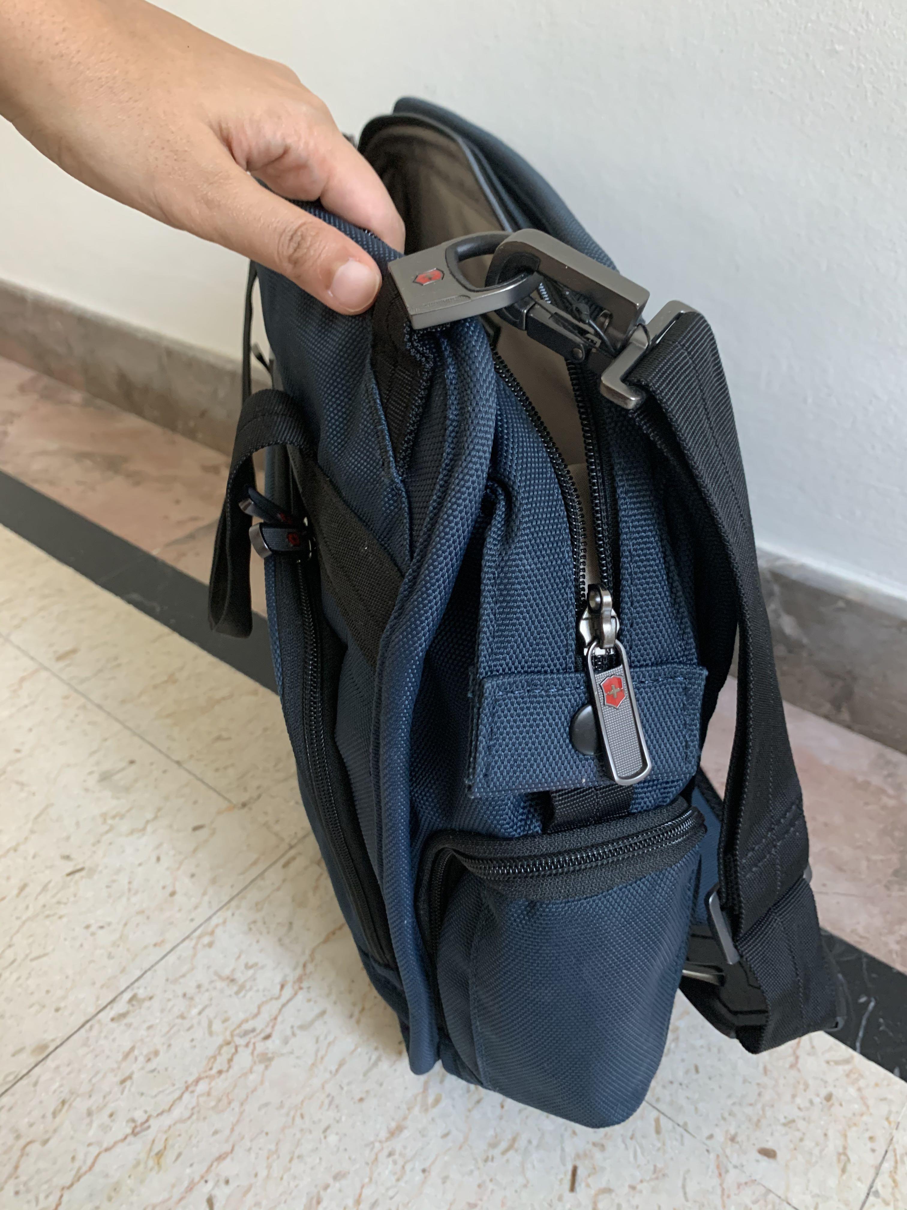 Victorinox laptop computer bag briefcase, Computers & Tech, Parts ...