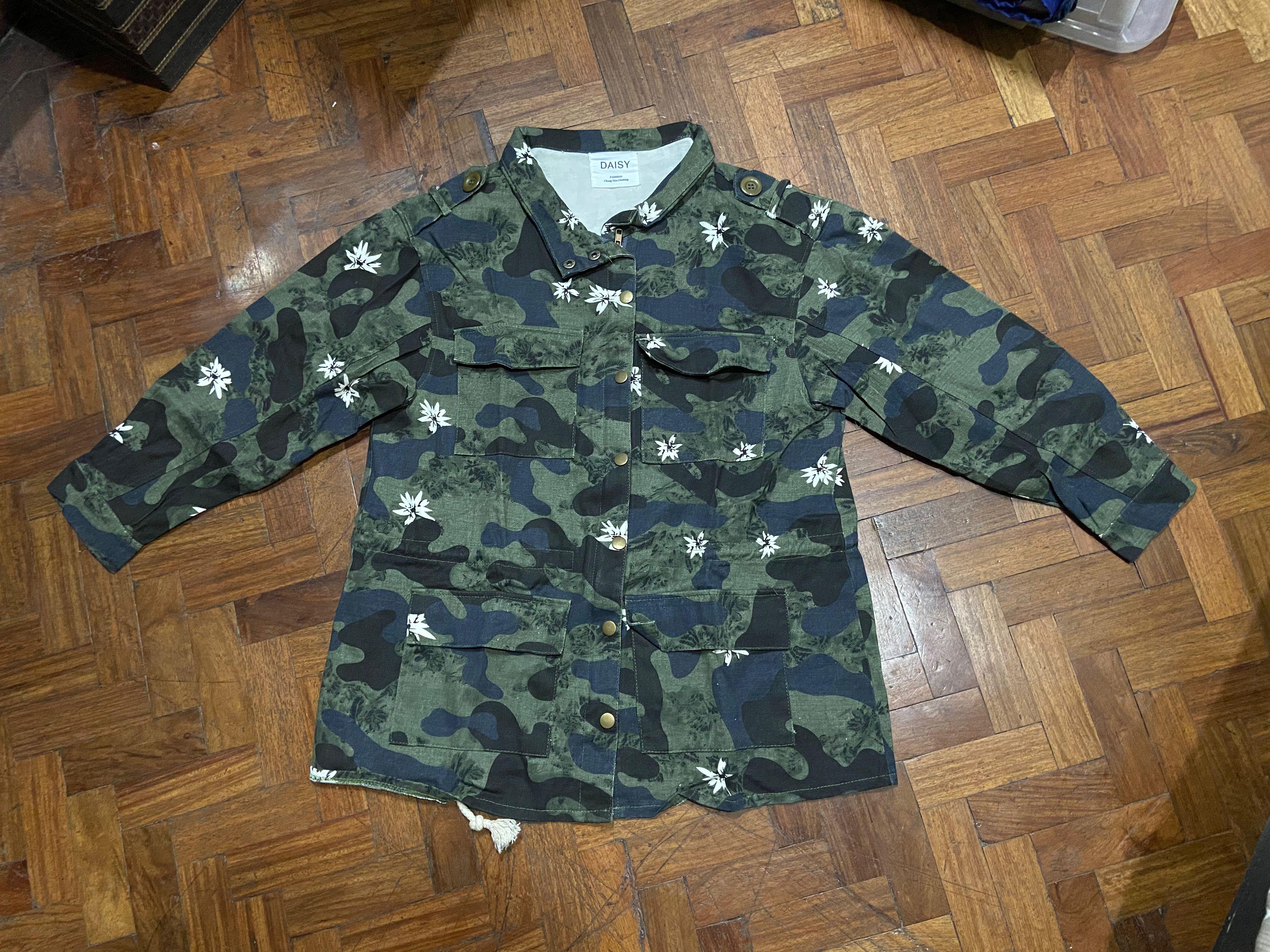 Camouflage Daisy Print Parka Jacket, Women's Fashion, Coats, Jackets ...