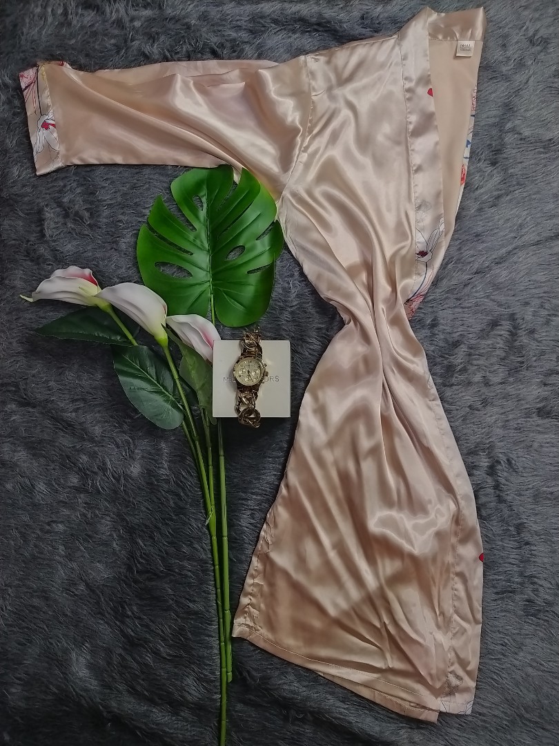 Korean silk, Women's Fashion, Tops, Blouses on Carousell