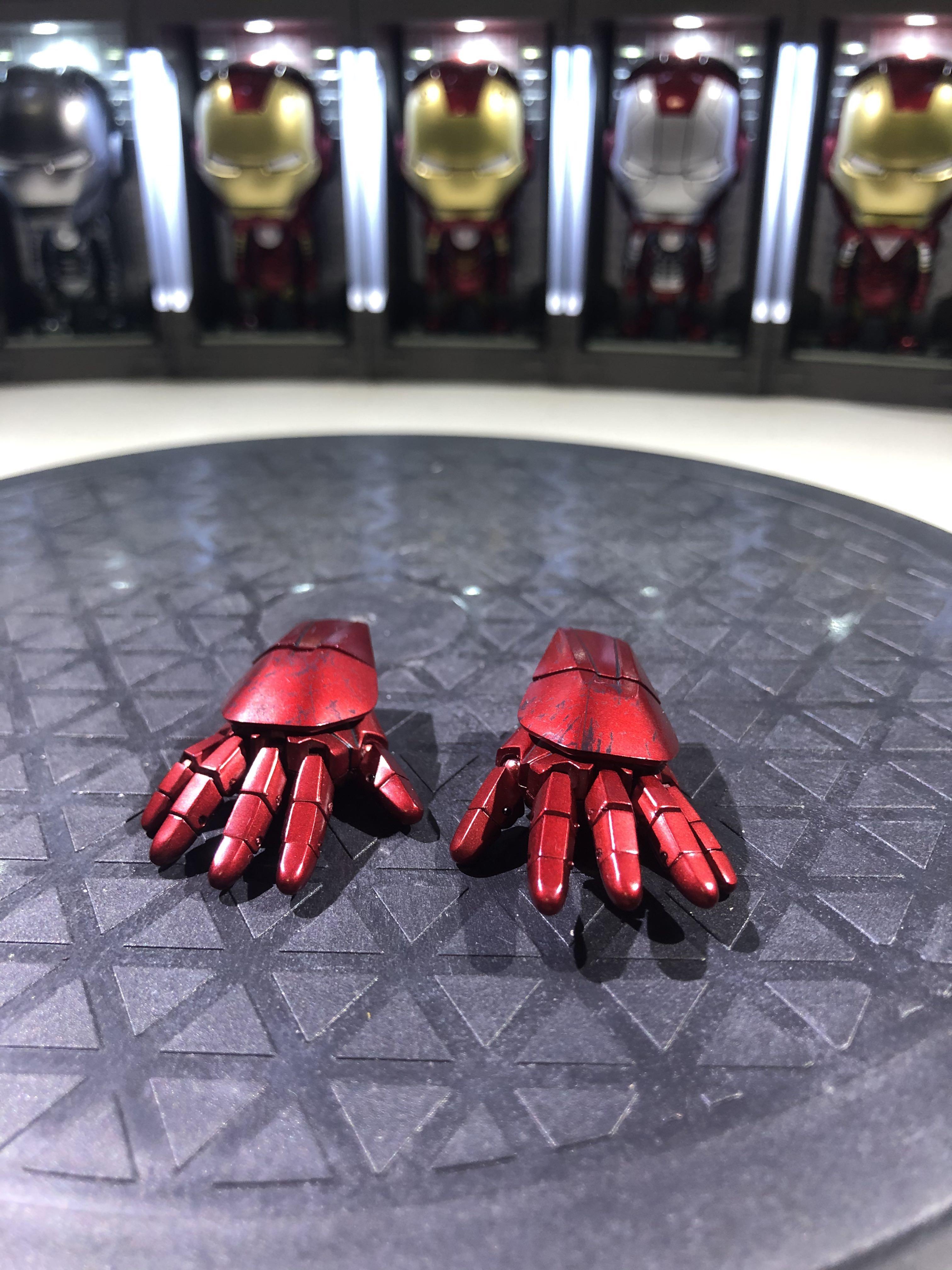 MARVEL AVENGERS HOT TOYS 1/6 SCALE IRON MAN DIECAST MK7 PAIR OF HANDS ...