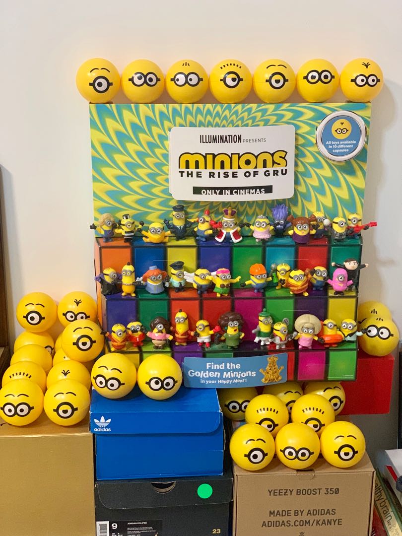 MINION FULL SET WITH DISPLAY BOX AND BALLS!, Hobbies & Toys ...
