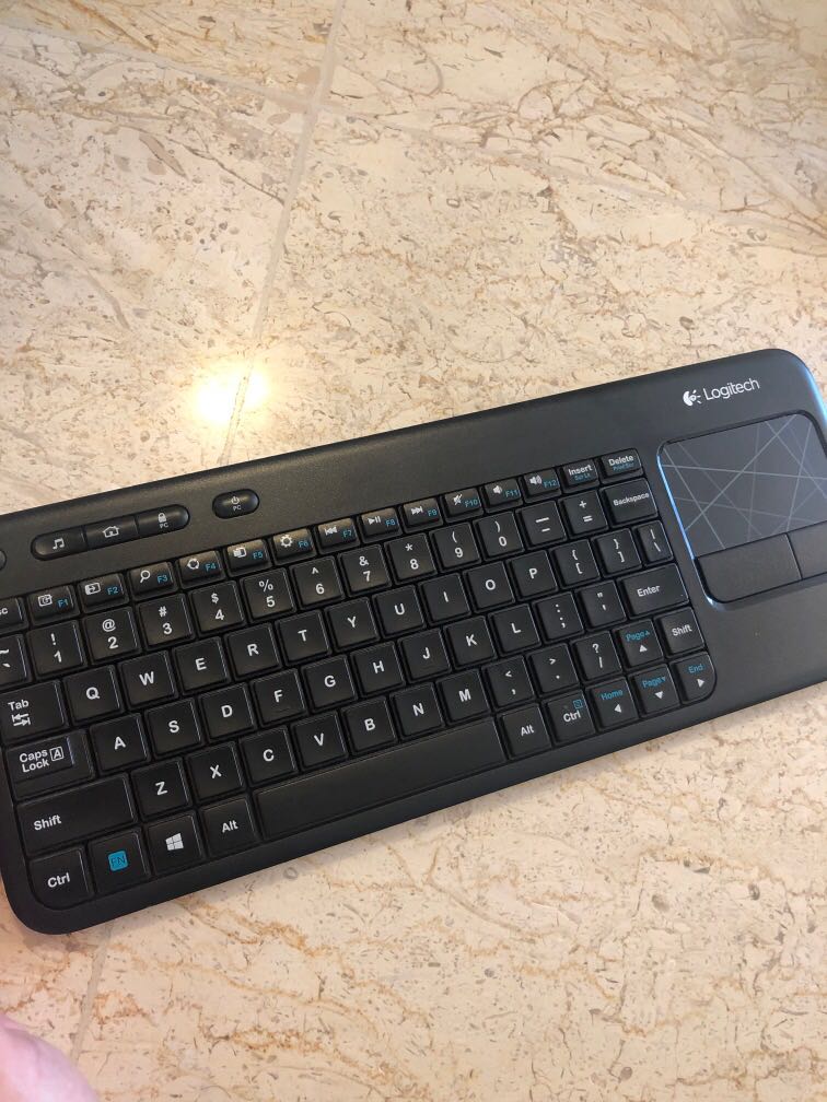 Logitech Wireless K400r Keyboard Computers And Tech Parts And Accessories Computer Keyboard On