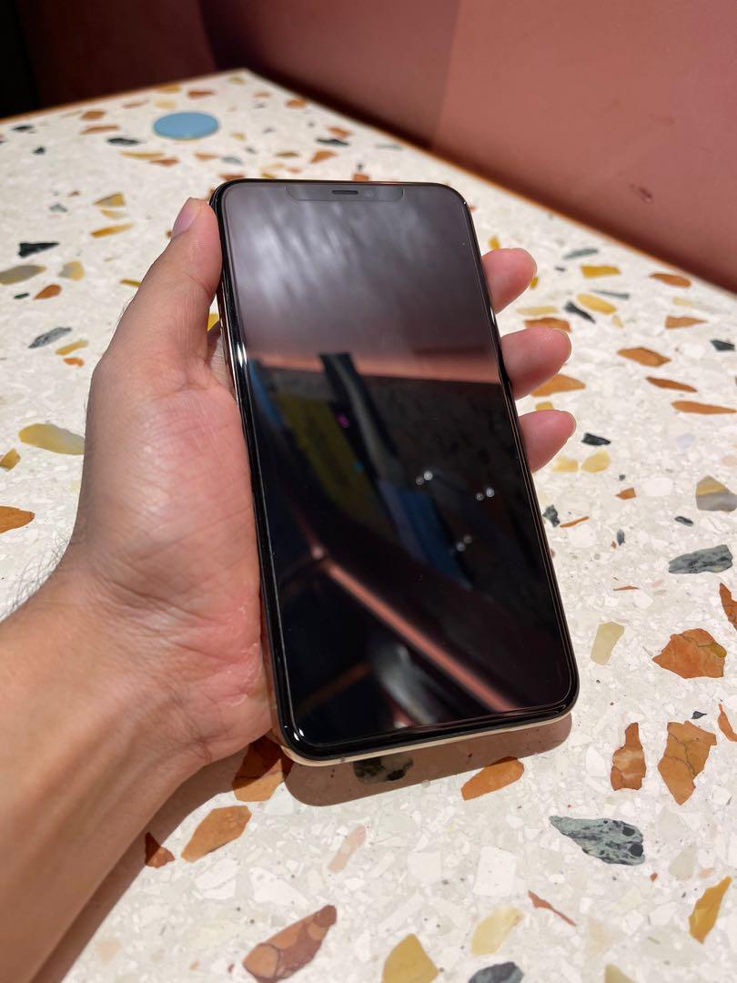 Pristine condition - gold Iphone 11 Pro Max 256GB, Mobile Phones ...