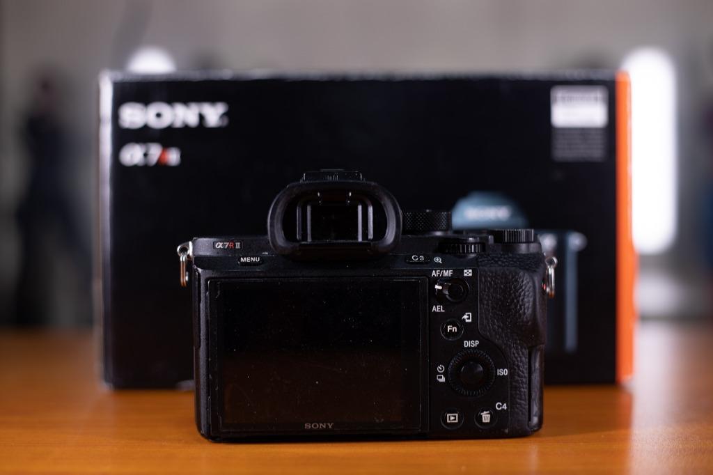 Sony A7R2 40MP Mirrorless Camera, Photography, Cameras on Carousell