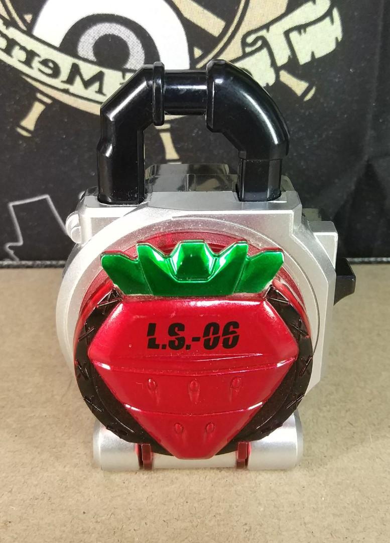 DX Ichigo (Strawberry) Lockseed, Hobbies & Toys, Collectibles ...