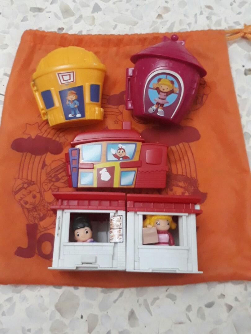 Jollibee mini drive thru store and clay molders, Hobbies & Toys, Toys ...