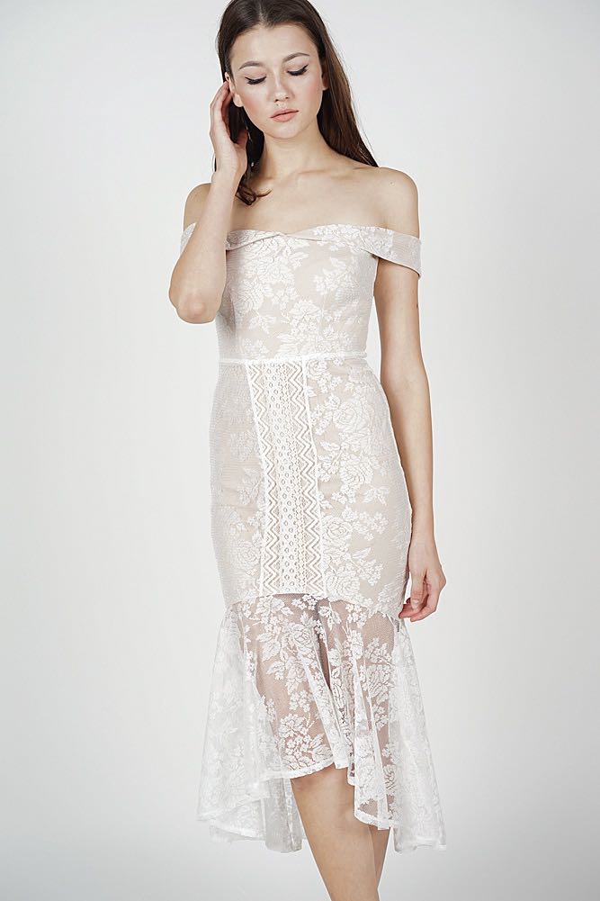 MDS Amie Lace Dress in White, Women's Fashion, Dresses & Sets, Dresses ...